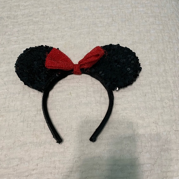 Disney | Accessories | Sequined Minnie Mouse Disney Ears | Poshmark